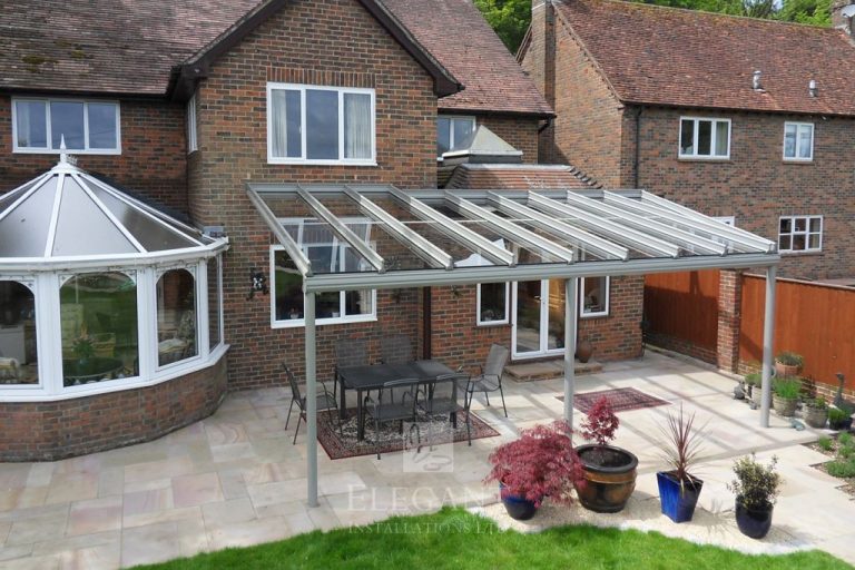 Custom Brackets – Special Fixing of Glass Verandas | Elegant